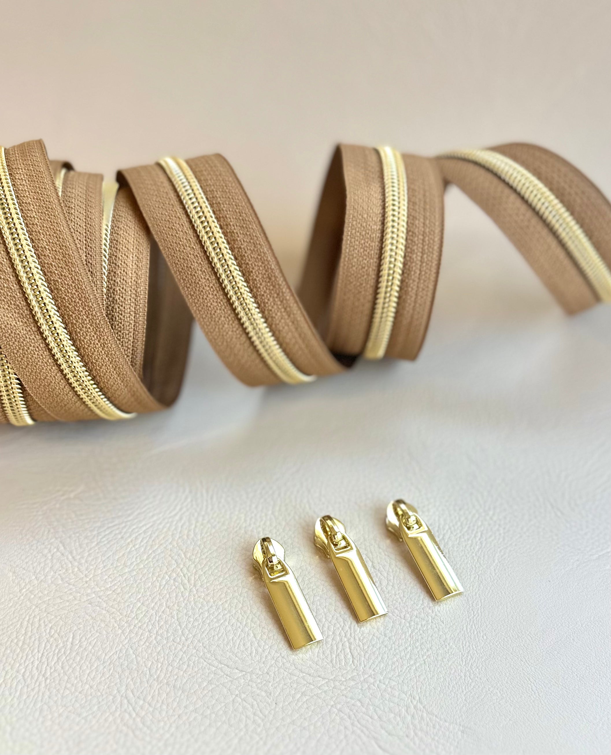 #5 Zipper + 3 pulls - taupe tape and gold coil – The Bag Making Academy ...
